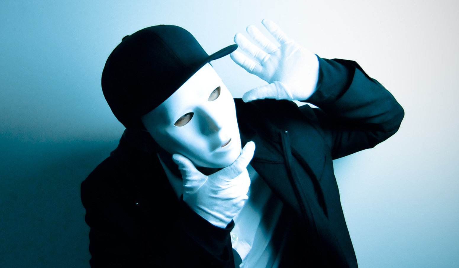 How to report impersonation on social media ‣ Fameable